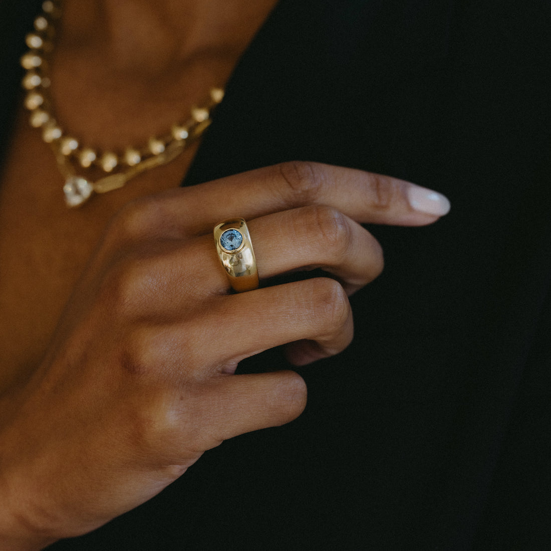 ROUND SAPPHIRE BEZEL SET CLOUD RING – Starling